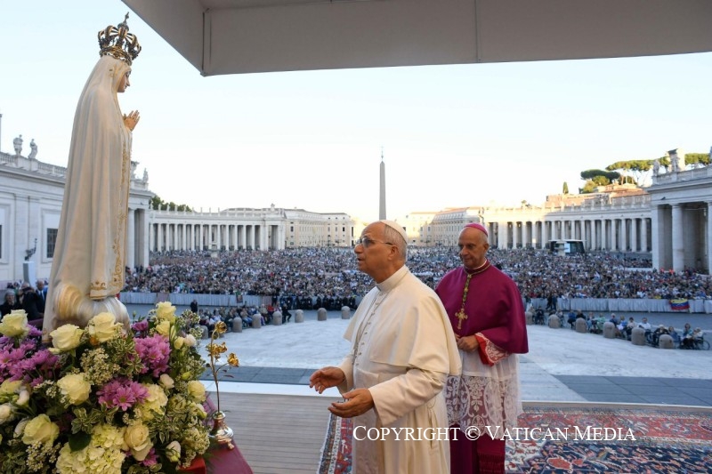 Prayer Vigil and Rosary for Peace presided over by the Holy Father ...